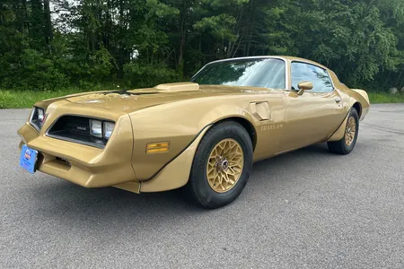 Orphan Car Garage in Abington, MA - Hemmings