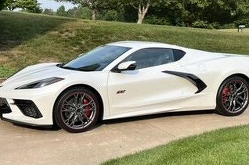2023-chevrolet-corvette-70th-anniversary-coupe-huntingtown-maryland