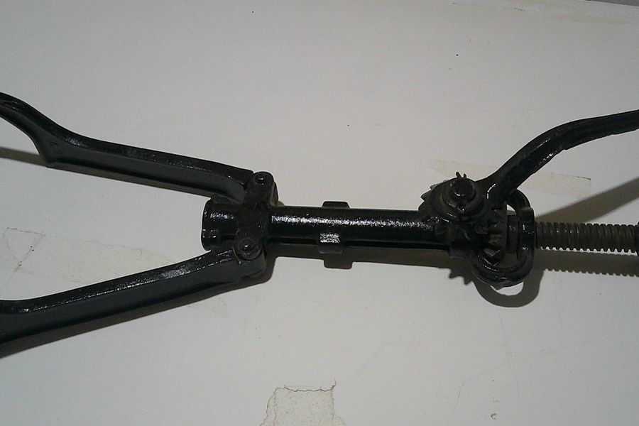 Split Rim Tire Changer - Hemmings