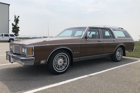 Classic Oldsmobile Custom Cruiser For Sale - Hemmings