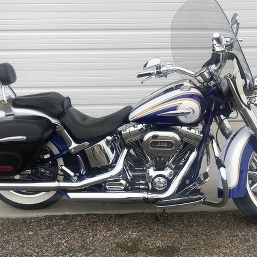 Custom Harley Davidson Softail Deluxe