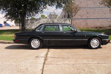Classic Jaguar XJ8 For Sale | Hemmings