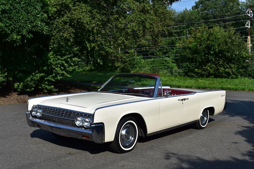 Lincoln Car From Entourage