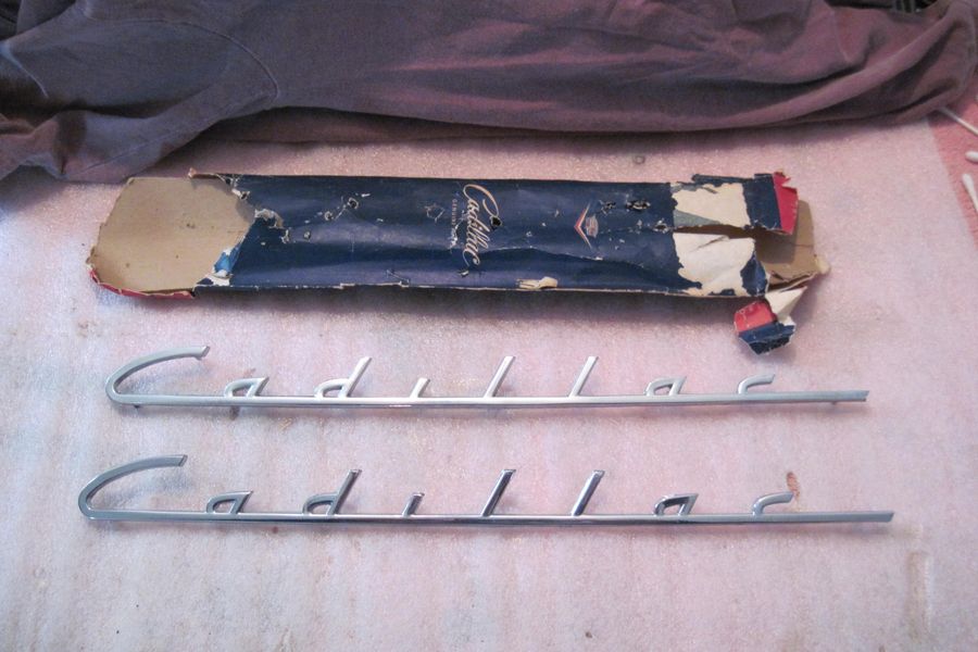 Fender script NOS Cadillac 1947 to 1952 - Hemmings