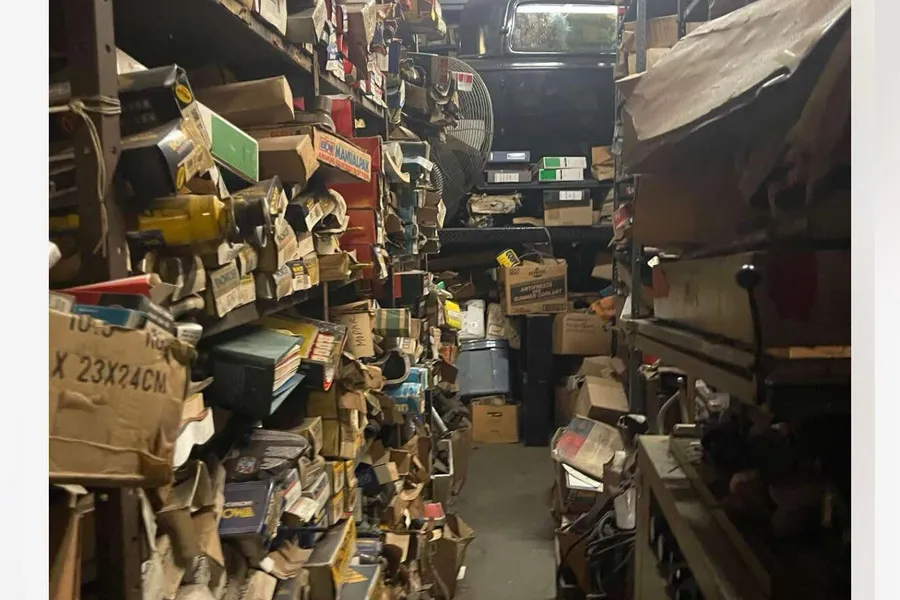 Parts warehouse - Hemmings