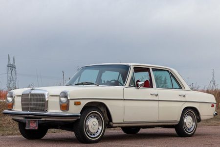 Classic Mercedes-Benz 230 For Sale - Hemmings