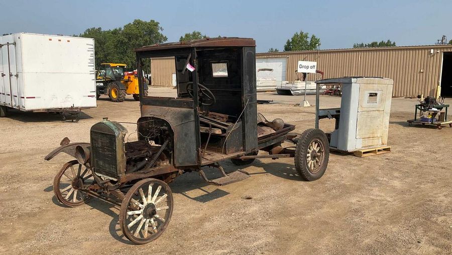 Rusty Model T Pickups
