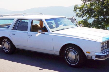 Classic Oldsmobile Custom Cruiser For Sale | Hemmings