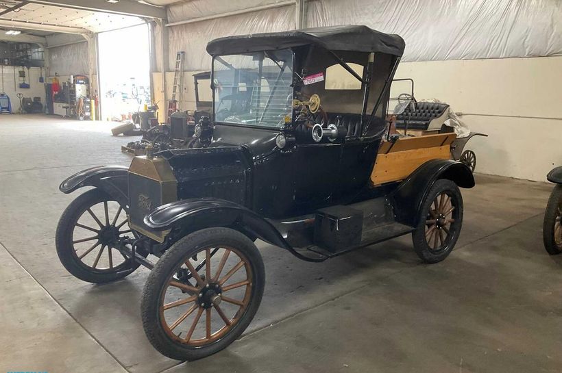 1915 Ford Truck
