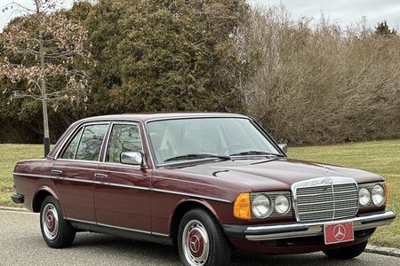 Classic Mercedes-Benz 230E For Sale | Hemmings