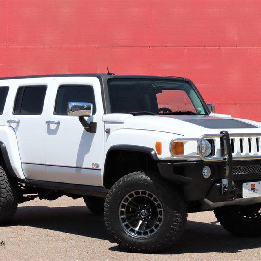 Hummer H3 White With Black Rims