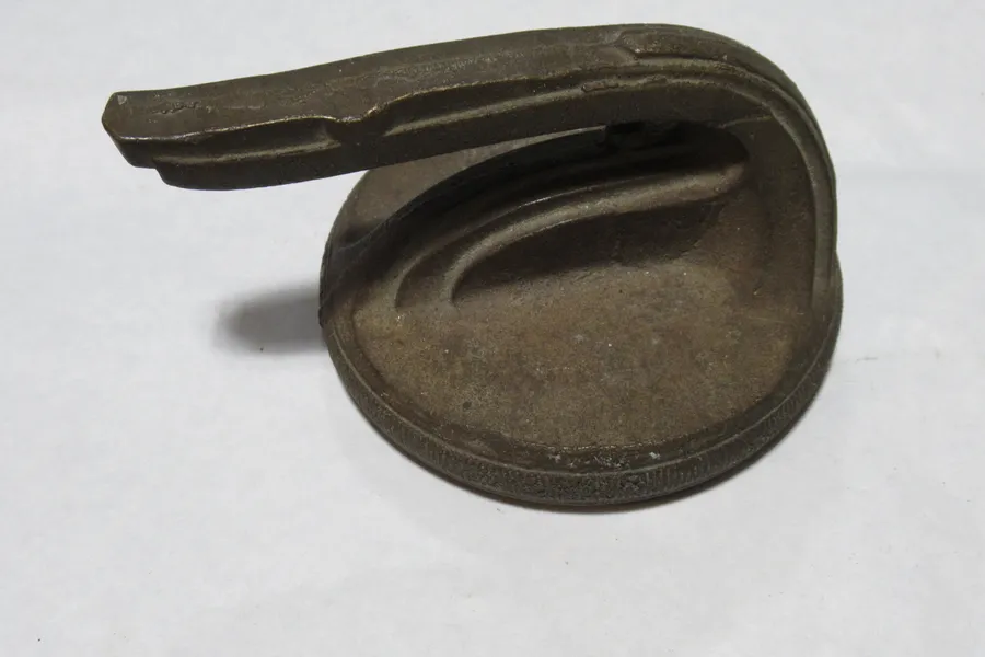 Cap. Packard radiator brass cap for a 1930 goddess - Hemmings