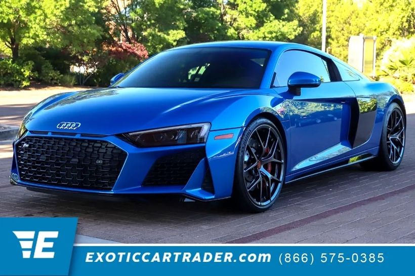 2022 Audi R8 Blue