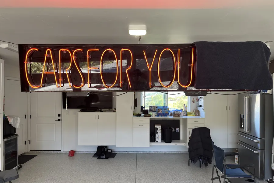 Neon Sign - Hemmings